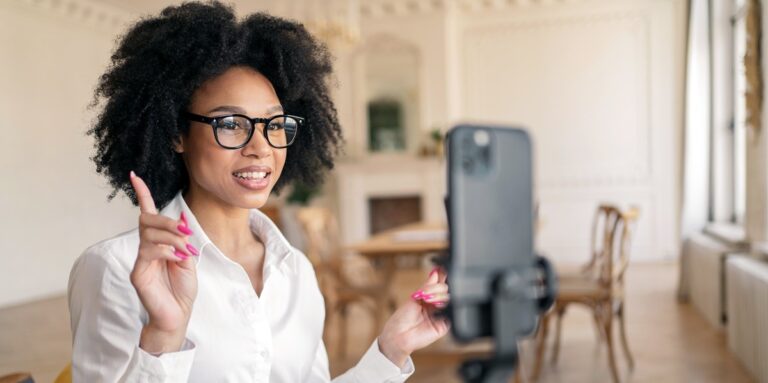 Corporate Influencer: Definition, Strategie & Beispiele